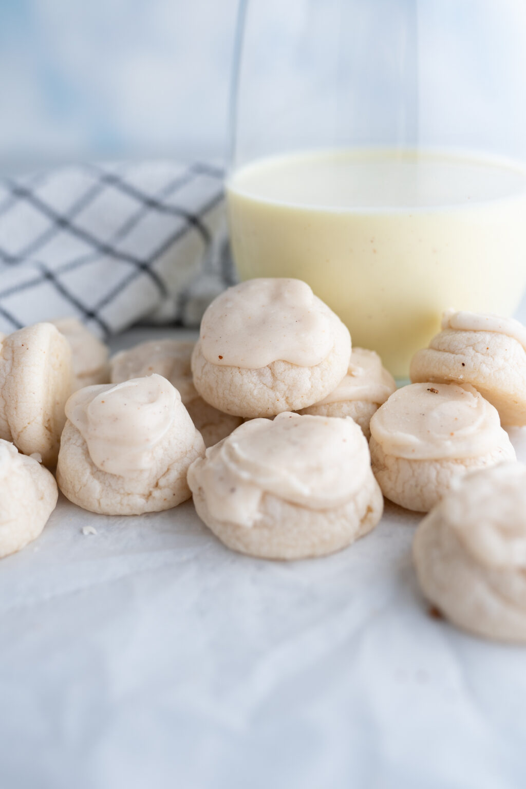 Egg Nog Meltaway Cookies - Cookies for Days