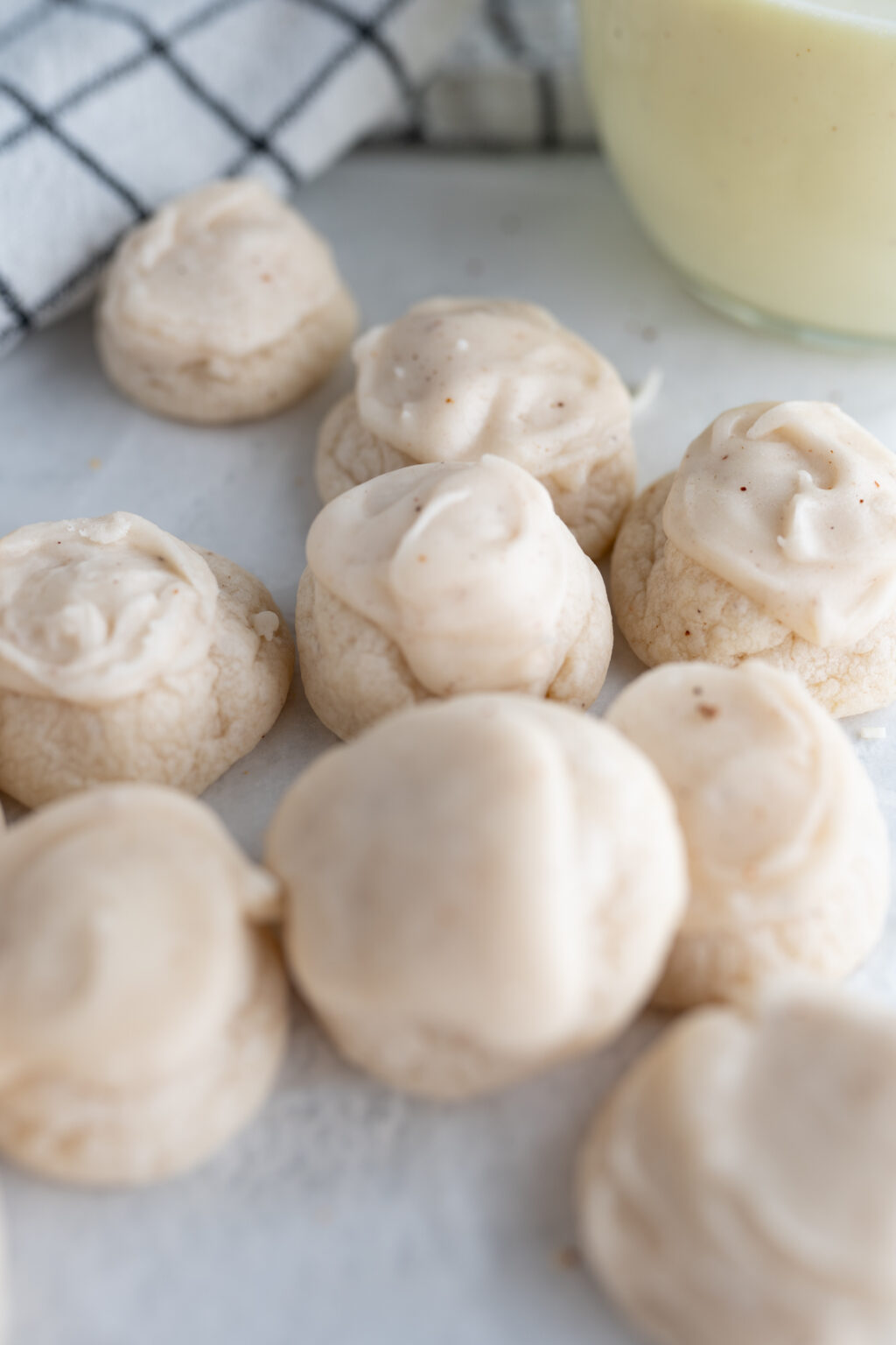 Egg Nog Meltaway Cookies - Cookies for Days